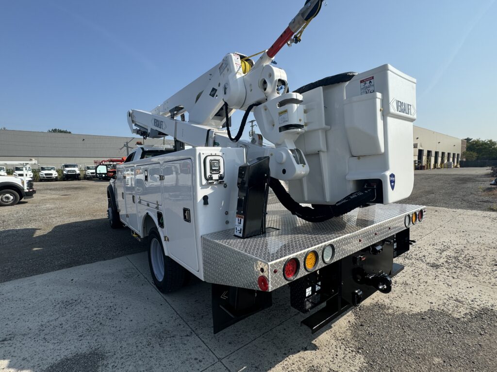 F550 4x4 Versalift VST47 Aerial Truck availiable now!!! - Versalift Midwest