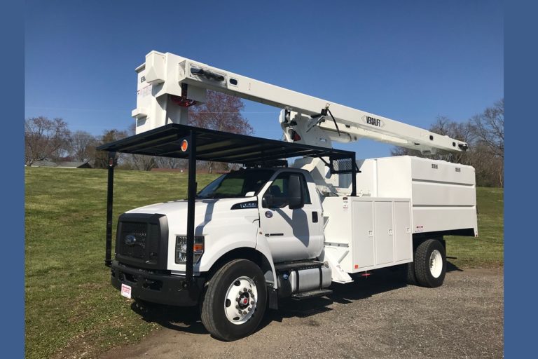 Ford F750 VO270 Aerial Chipper Truck - Versalift Midwest
