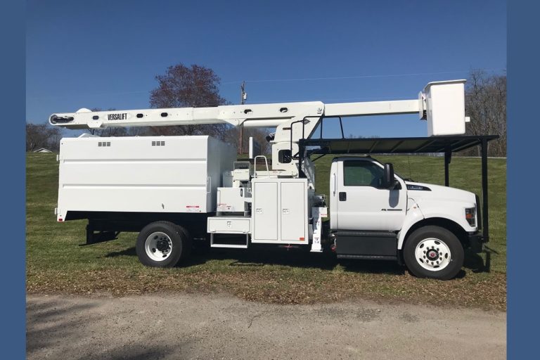 Ford F750 VO270 Aerial Chipper Truck - Versalift Midwest