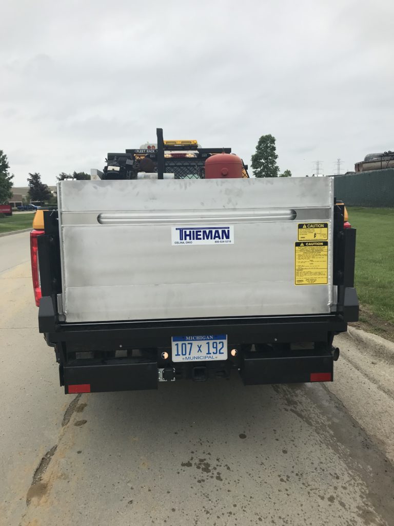 Lift gates - Versalift Midwest